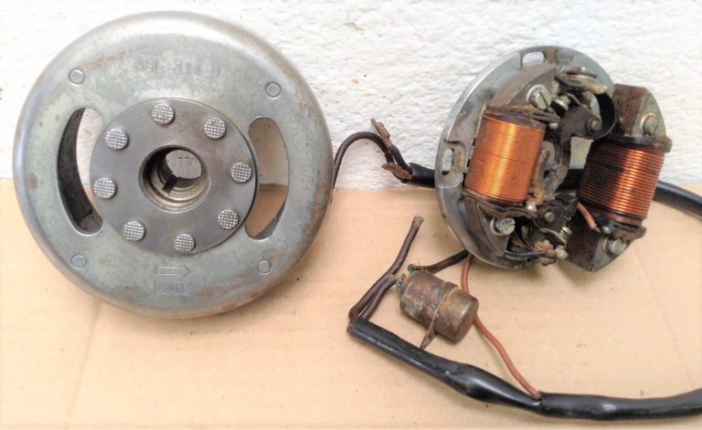 Dansi « Myrons Mopeds